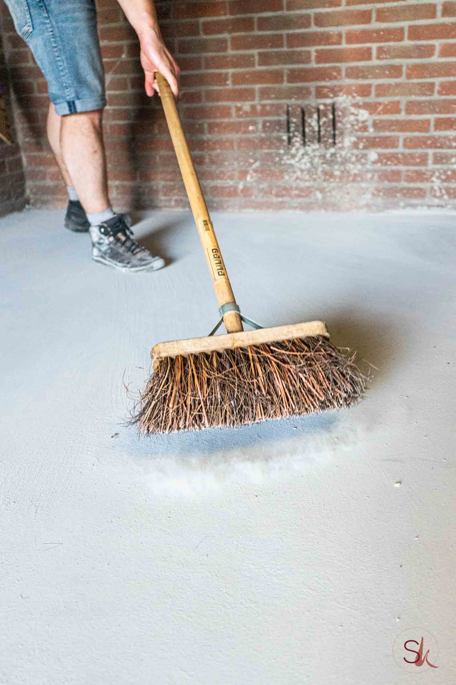 Betonvloer schilderen met vloerverf - STUDIO kapstok